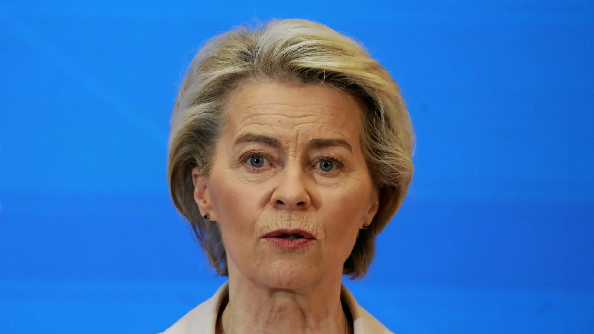 Ursula Von der Leyen przetrwała wotum nieufności. Ale co dalej z KE? | naTemat.pl