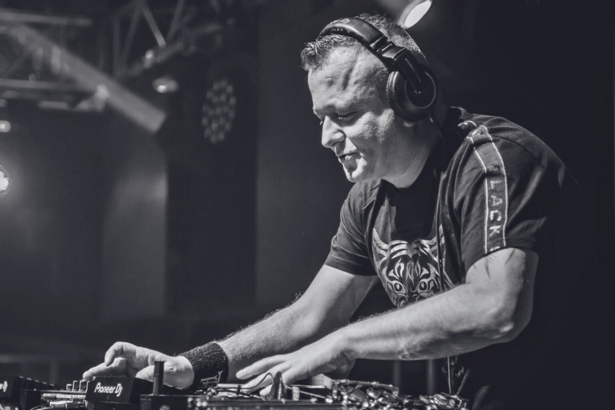 DJ Hazel nie żyje. To jemu zawdzięczamy klubowy hit "I Love Poland ...