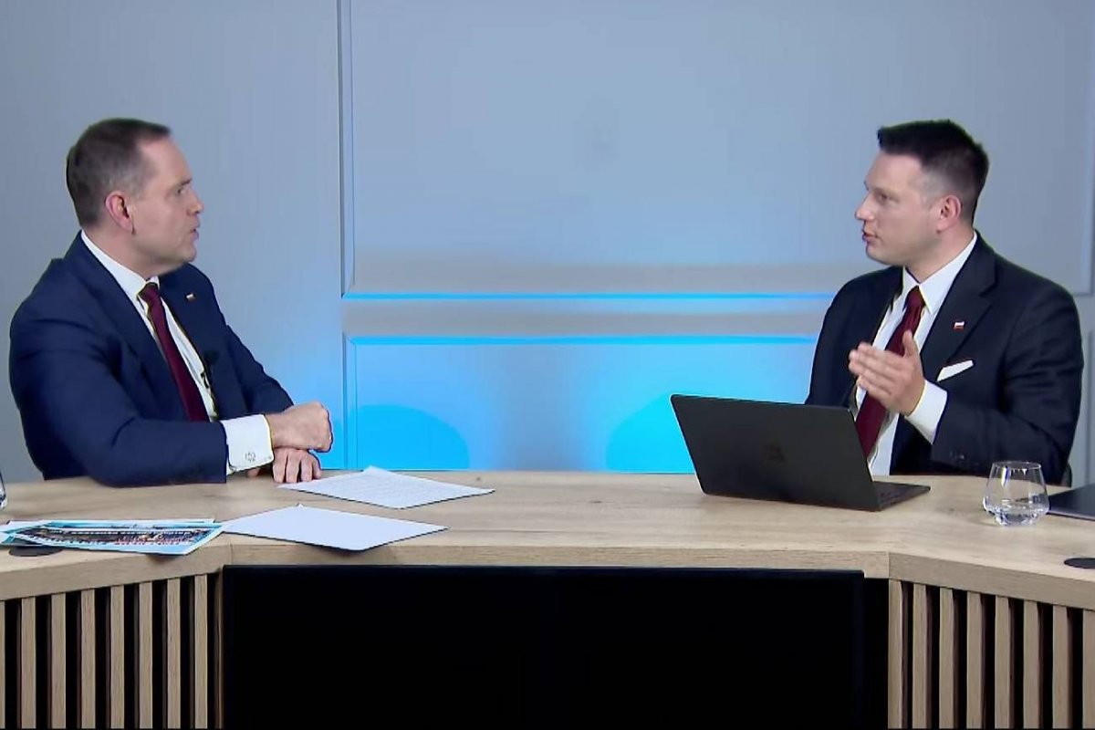 Sławomir Mentzen zapytał o mieszkanie. Karol Nawrocki nerwowo się tłumaczył | naTemat.pl