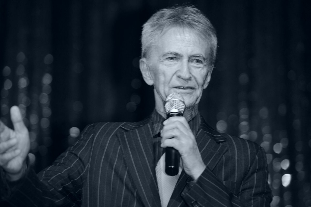 Nie żyje Tadeusz Ross. Satyryk i polityk miał 83 lata | naTemat.pl