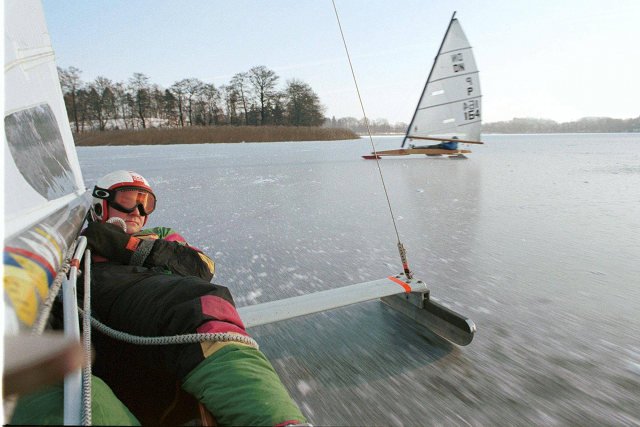 Bojery, czyli adrenalina na zamarzniętym jeziorze. Nowa moda ...