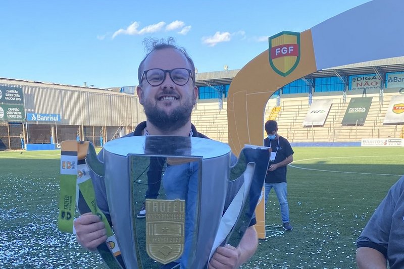 Tiago Rech był jedynym fanem Santa Cruz. Teraz jest prezesem klubu ...