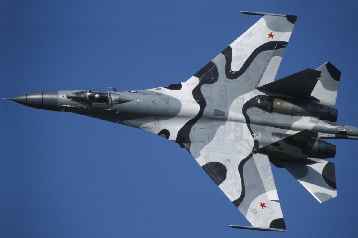 Rosyjski Su-27 zderzył się z amerykańskim dronem nad Morzem Czarnym | naTemat.pl