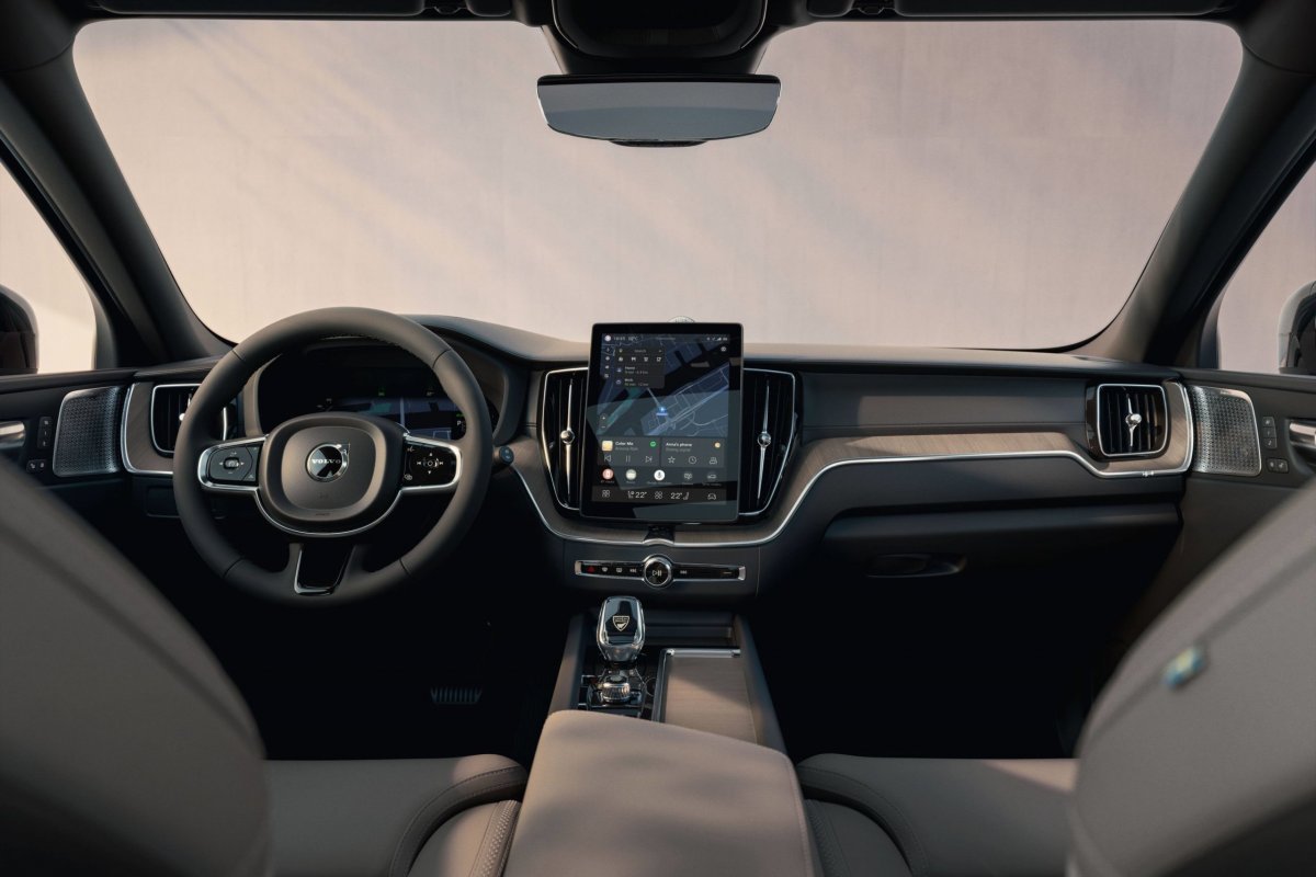 Volvo aktualizuje w 2025 roku model XC60. Będzie nowy infotainment ...