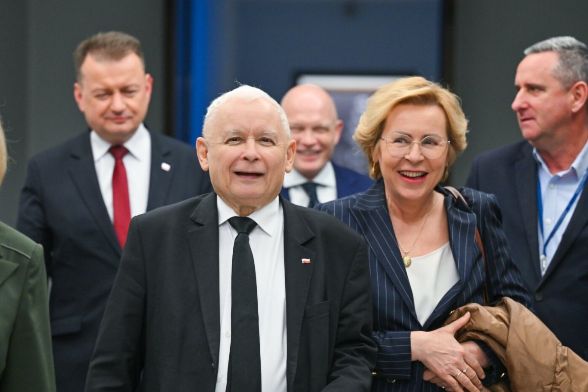 Nowy sondaż partyjny CBOS. Nagły wzrost poparcia dla PiS | naTemat.pl