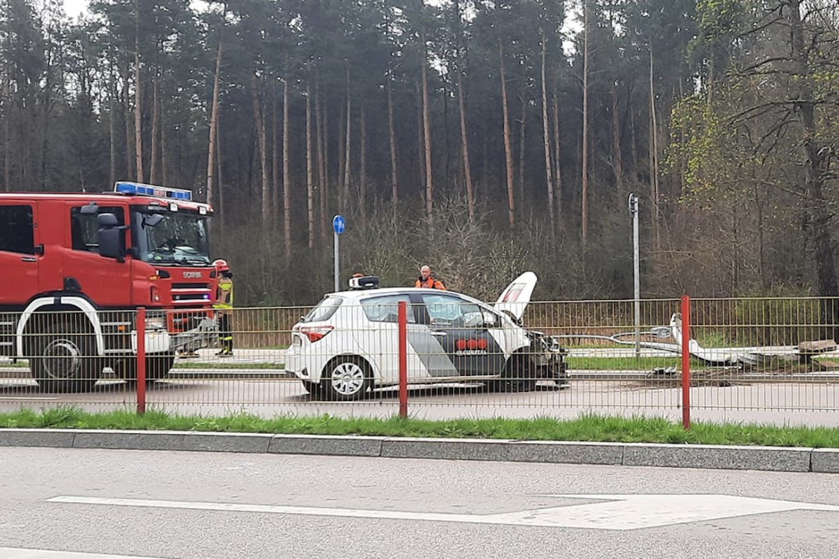 Białystok: Pijany policjant spowodował wypadek. Uciekł do lasu | naTemat.pl